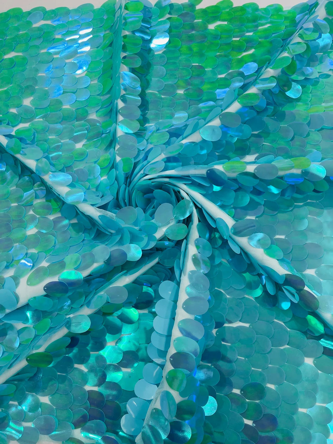 Jumbo Oval Sequins - Mint Iridescent - Paillette Big Oval Sequins Desi