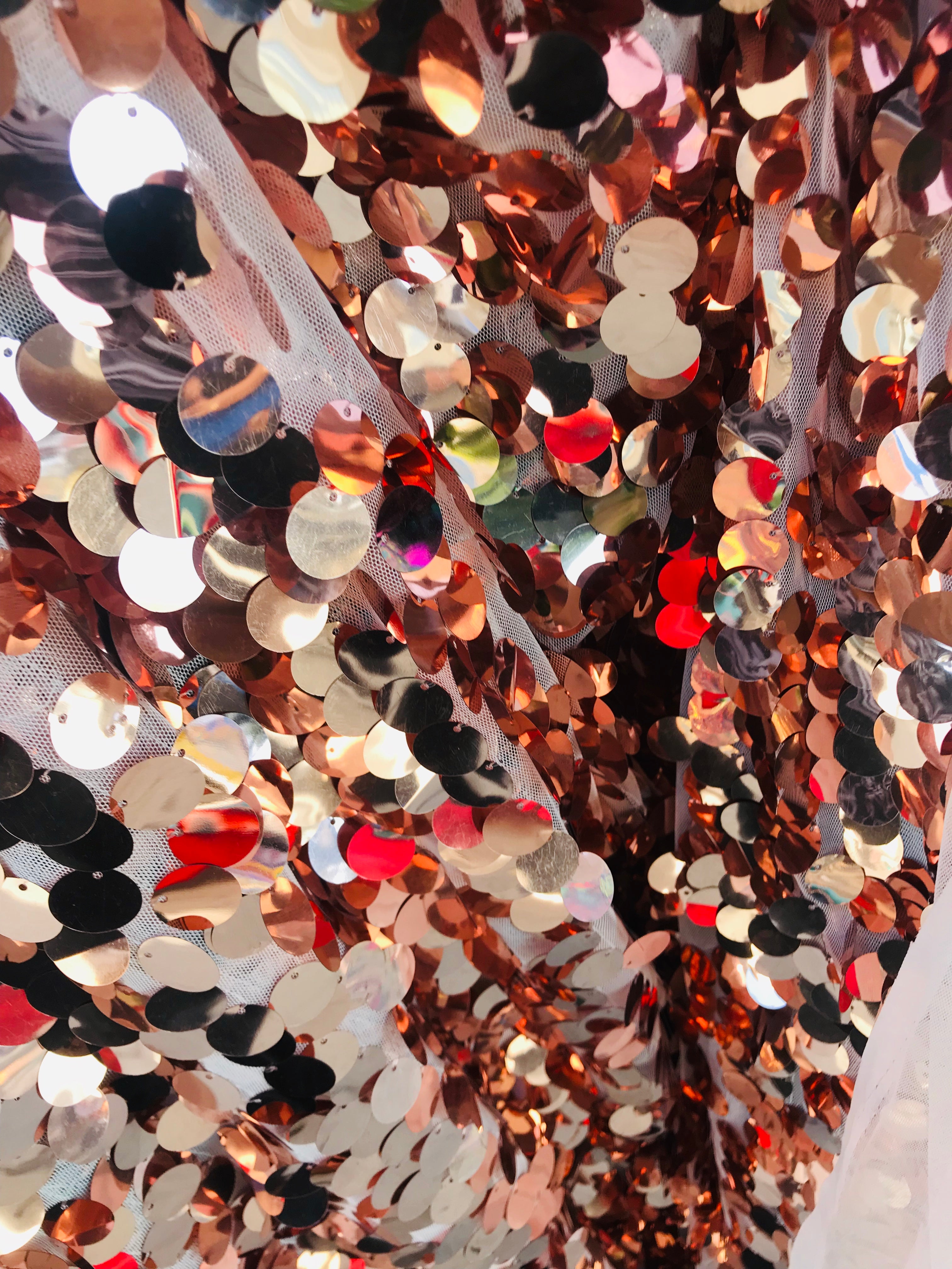 Circle Sequins - Iridescent Rose Gold - Multi-Color Big Sequins On Mes